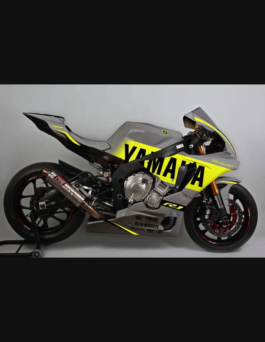 2022 Custom Yamaha R1